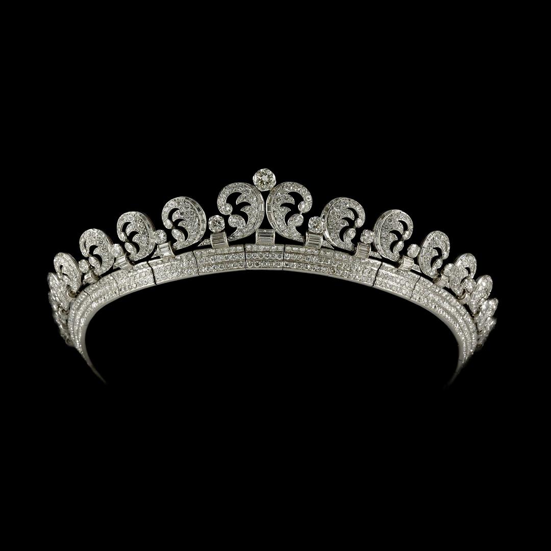 Cartier Halo Tiara 1936 worn by Kate Middleton on her Cartier Halo Tiara 1936 worn by Kate Middleton on her
