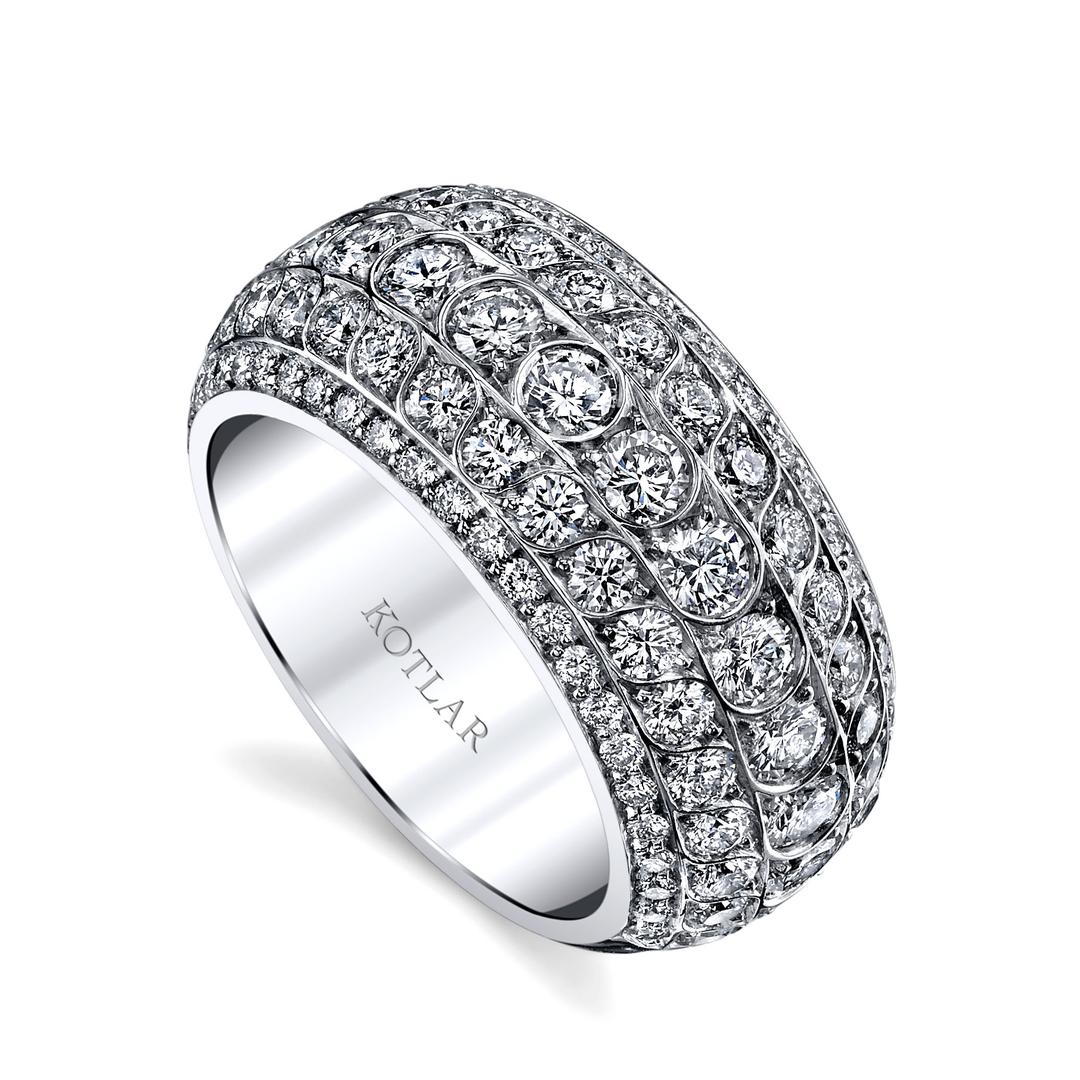 Scallop Artisan Pavé diamond band | Harry Kotlar | The Jewellery Editor