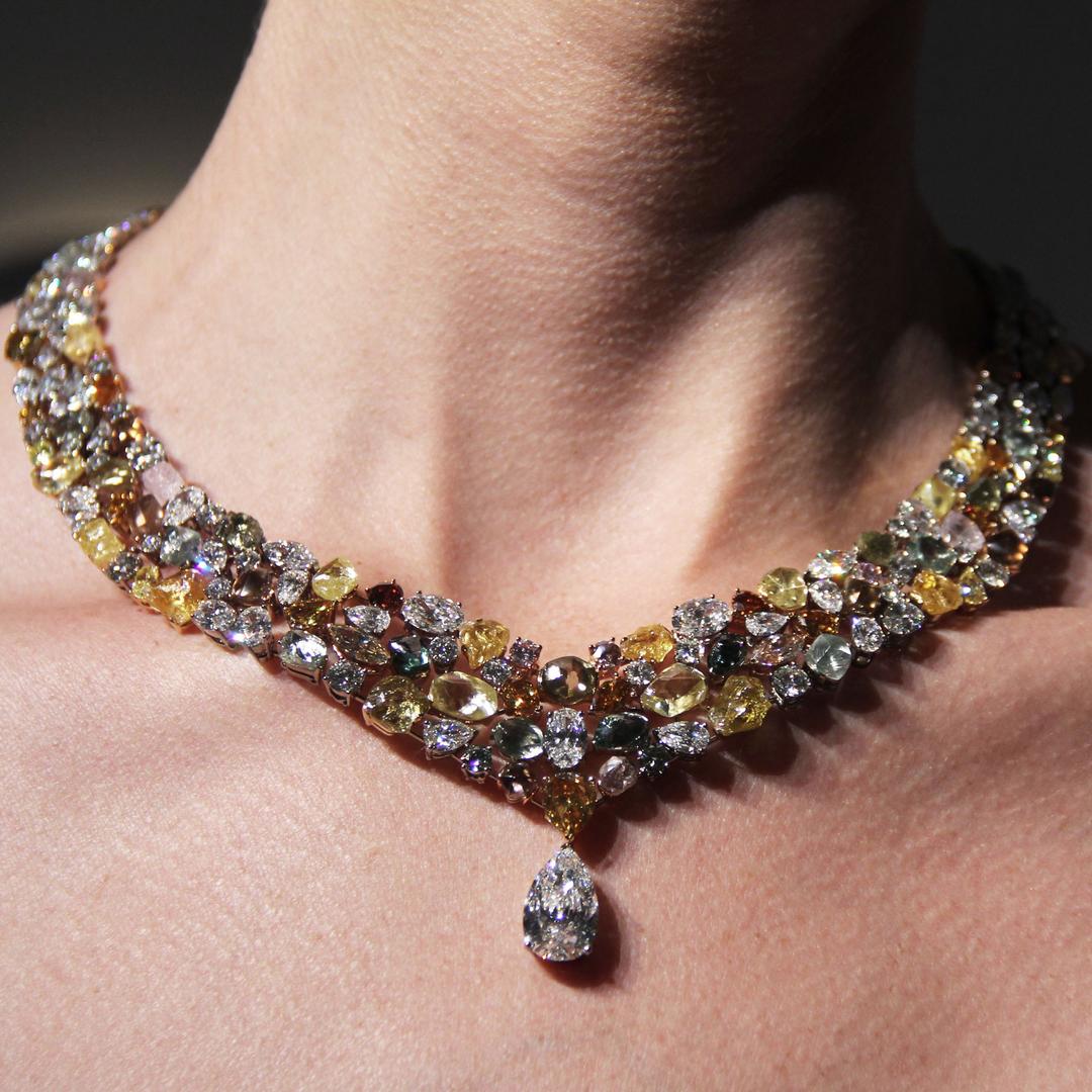 Soothing Lotus rough and cut diamond necklace | De Beers | The ...