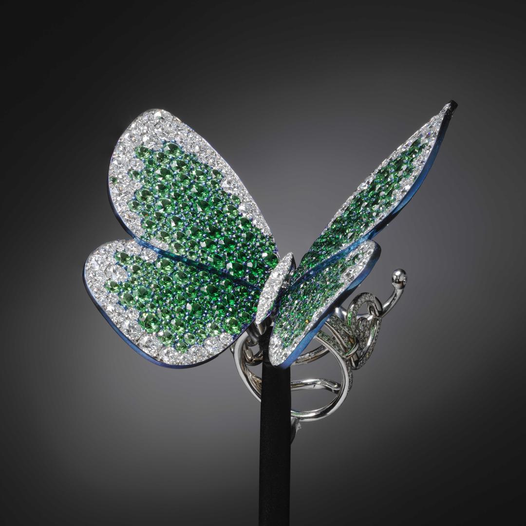 Papillon ring by G Glenn Spiro that Beyonce has donated to V