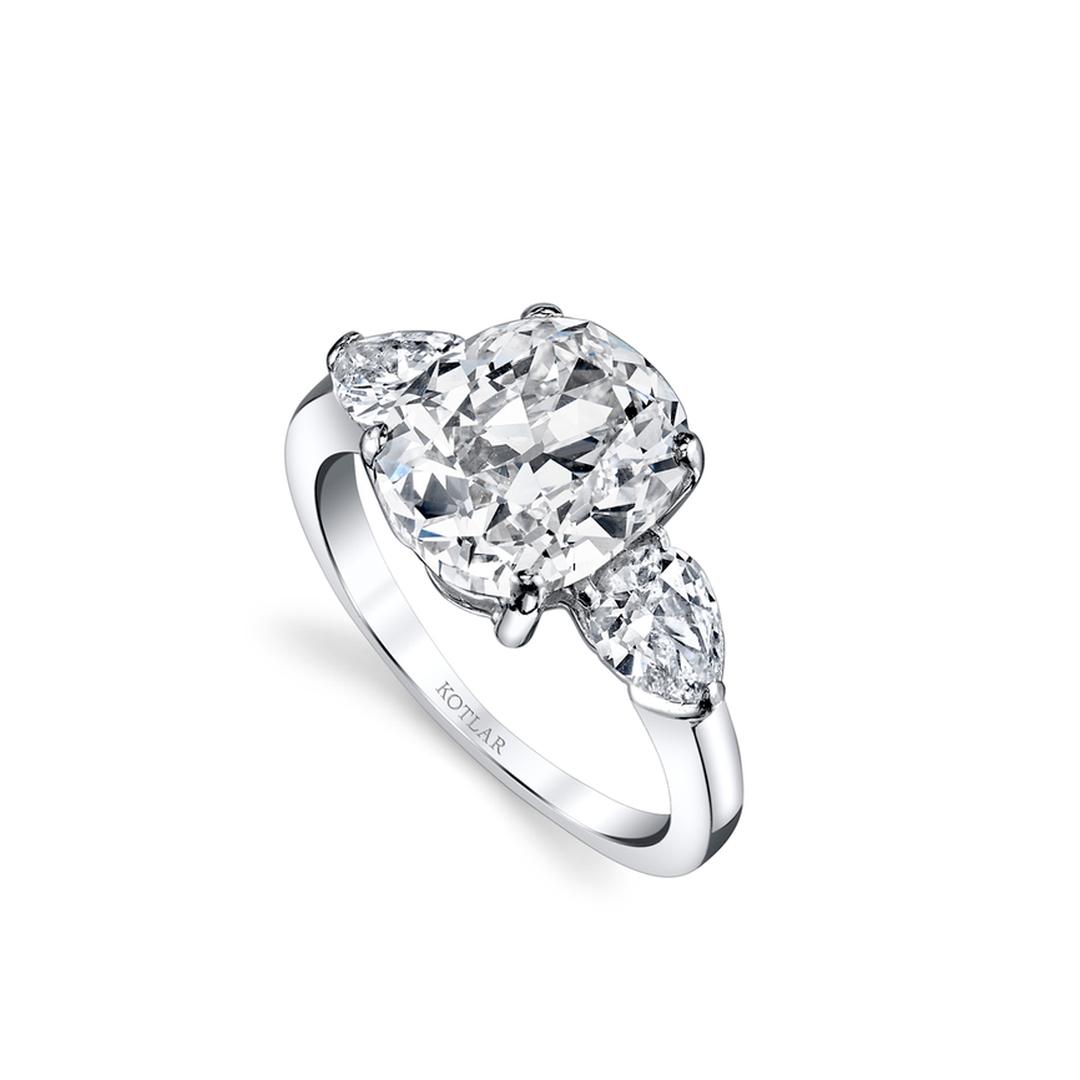 Classico 4.40-carat cushion-cut diamond ring | Harry Kotlar | The ...