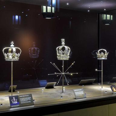 Crown Jewels come to life at Tower of London's new exhibit | The ...