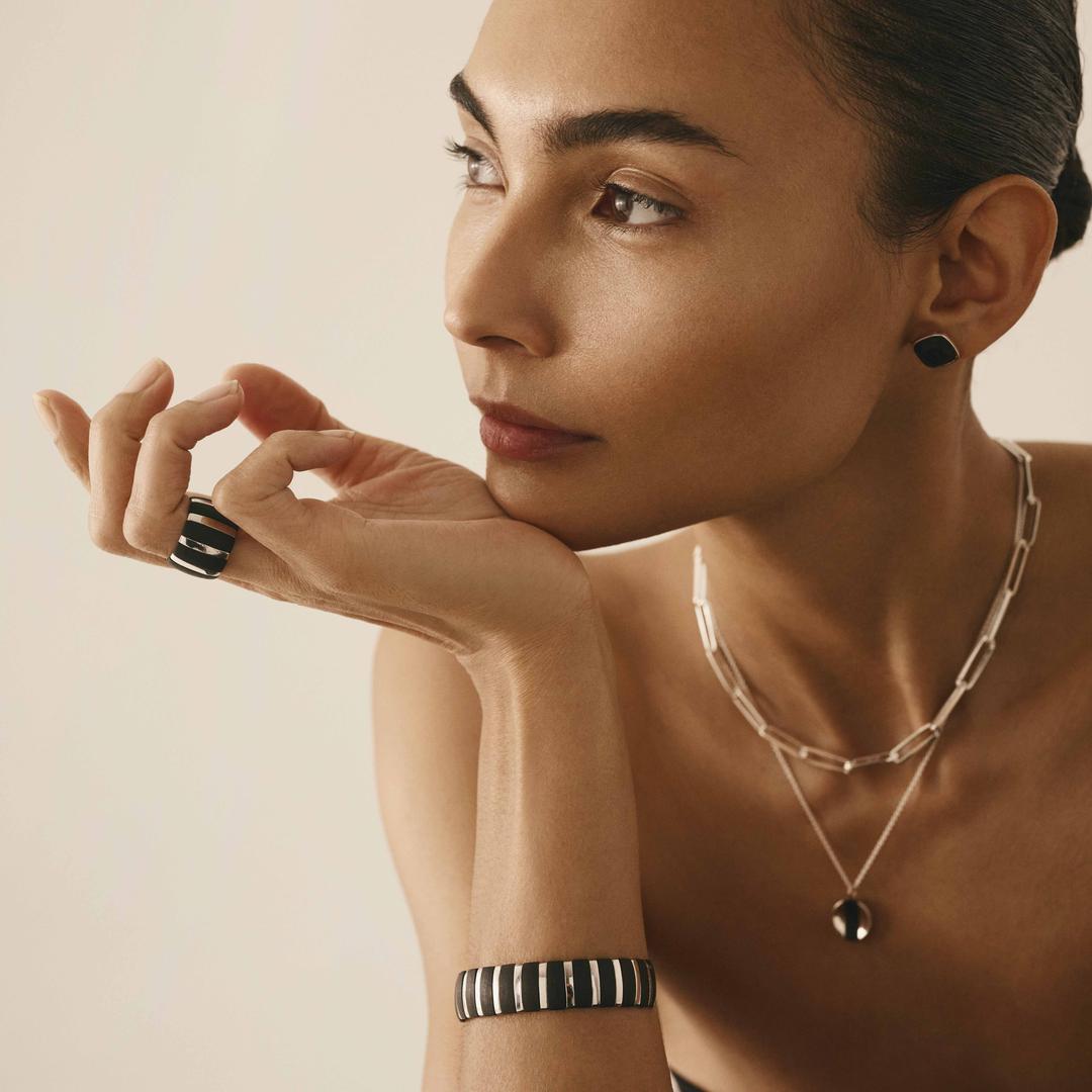 Mpingo wood jewels by Kinraden on model