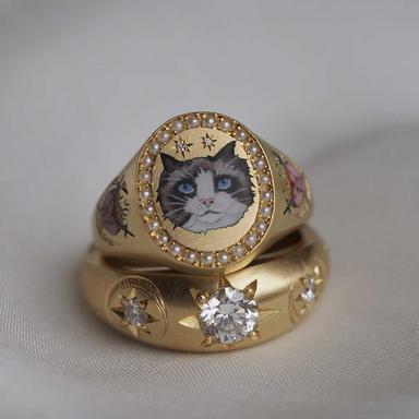 The scoop on Taylor Swift's ring from bestie Gigi Hadid | The Jewellery ...