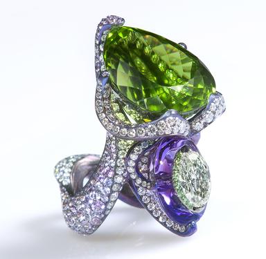 Wallace Chan at the Biennale 2012 | The Jewellery Editor