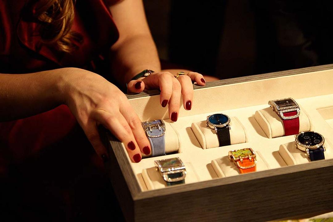DeLaneau brings the art of enamelling to London | The Jewellery Editor